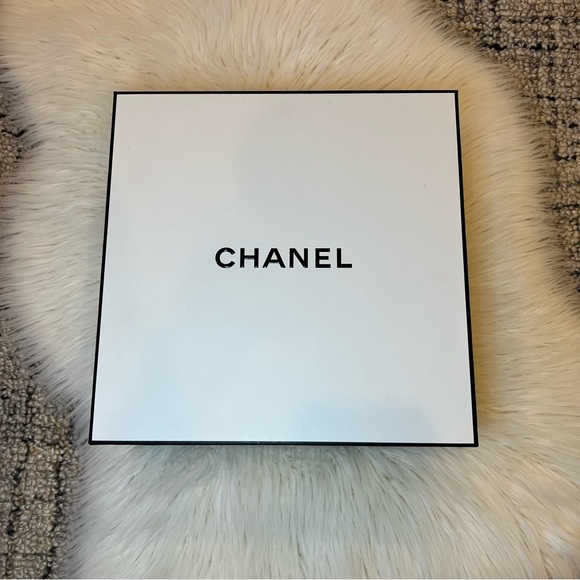 CHANEL | Accents | Authentic Chanel Decorative Gift Box | Poshmark